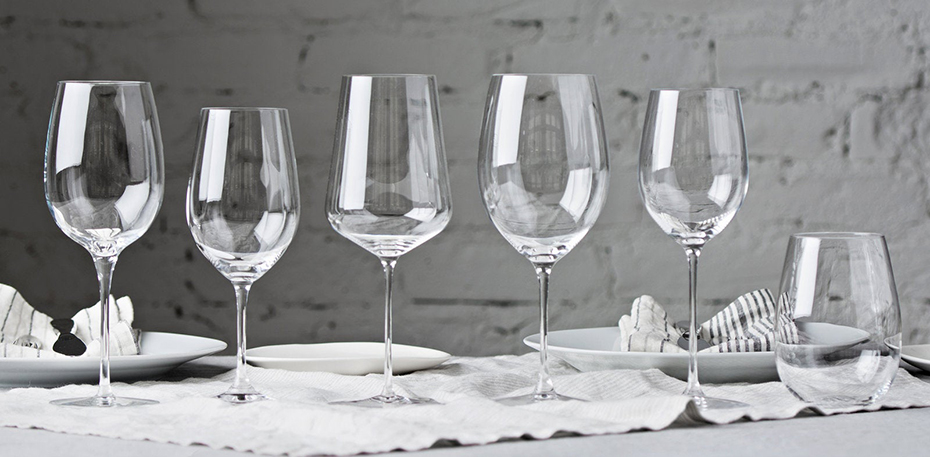 Bật mí cách chọn ly vang đỏ chuẩn chuyên gia - THEKEY WINE